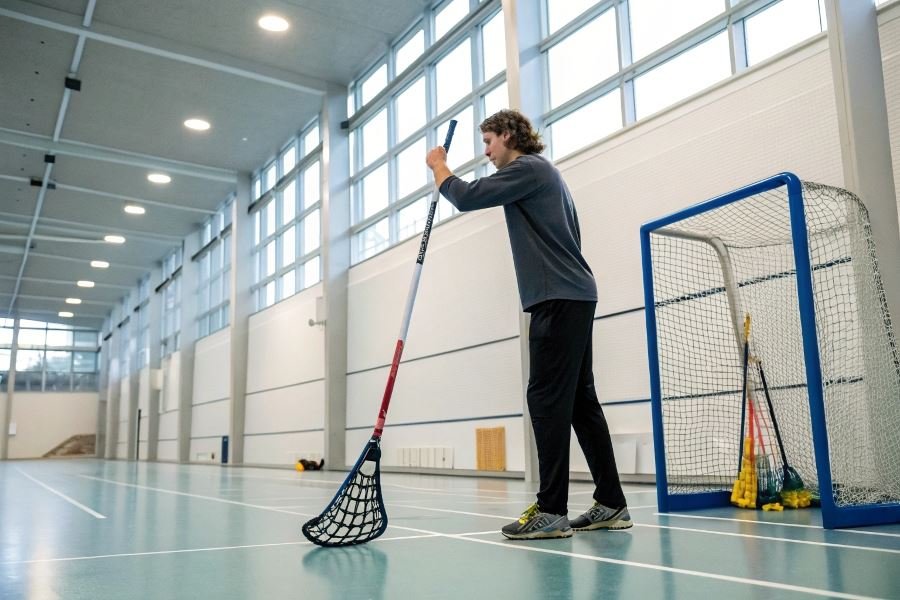 Beginner's guide to choosing the perfect floorball stick